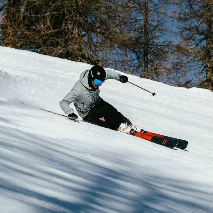 Sci Völkl M7 Mantra: potenza, precisione e versatilità nel freeride